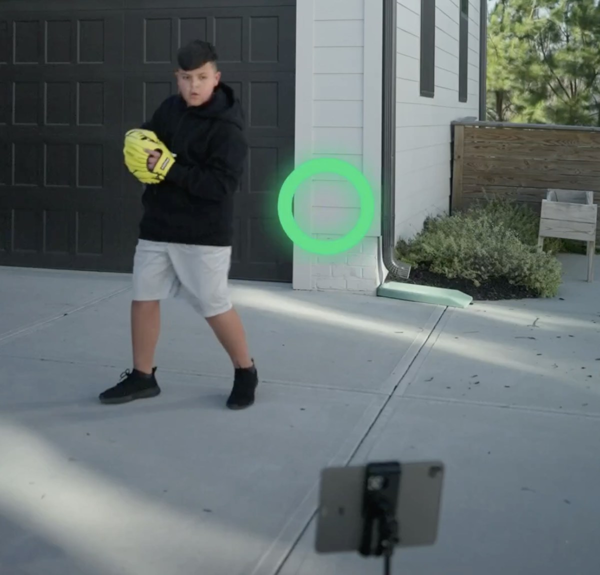 Dribbleup | Smart Baseball Glove