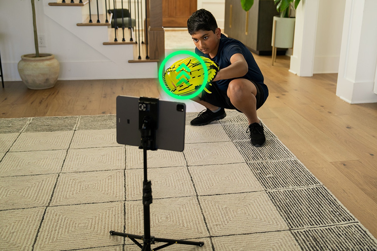 Dribbleup | Smart Baseball Glove